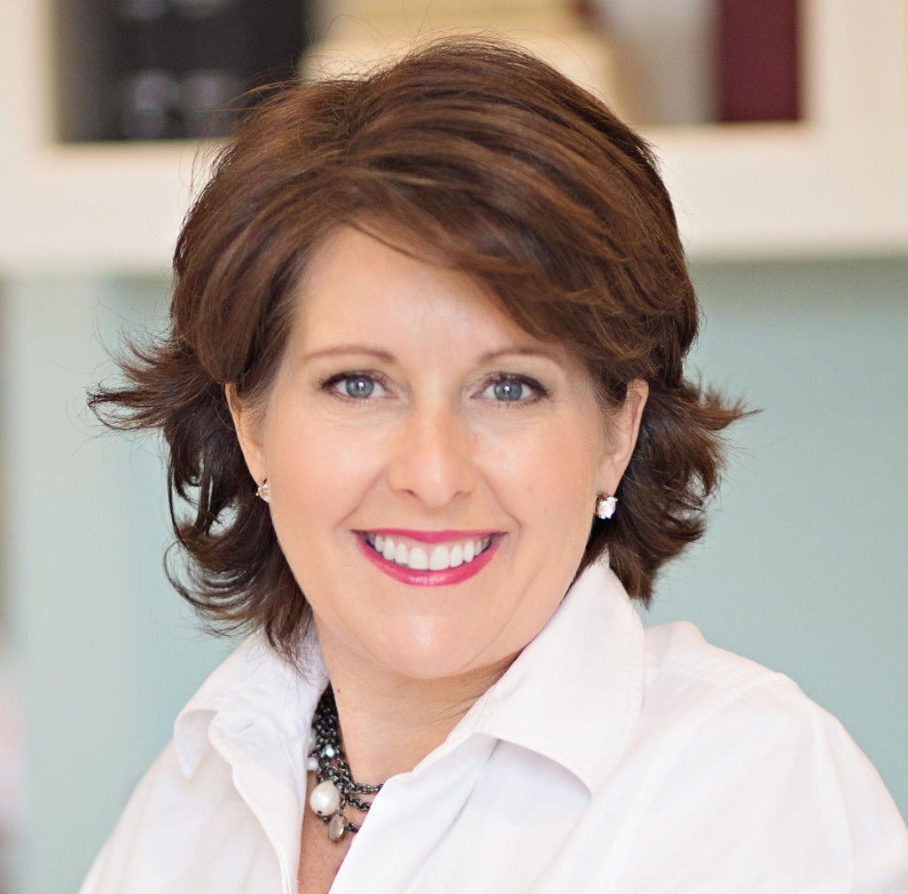 Episode 11 - Lisa Earle McLeod & Elizabeth Lotardo on Making a ...